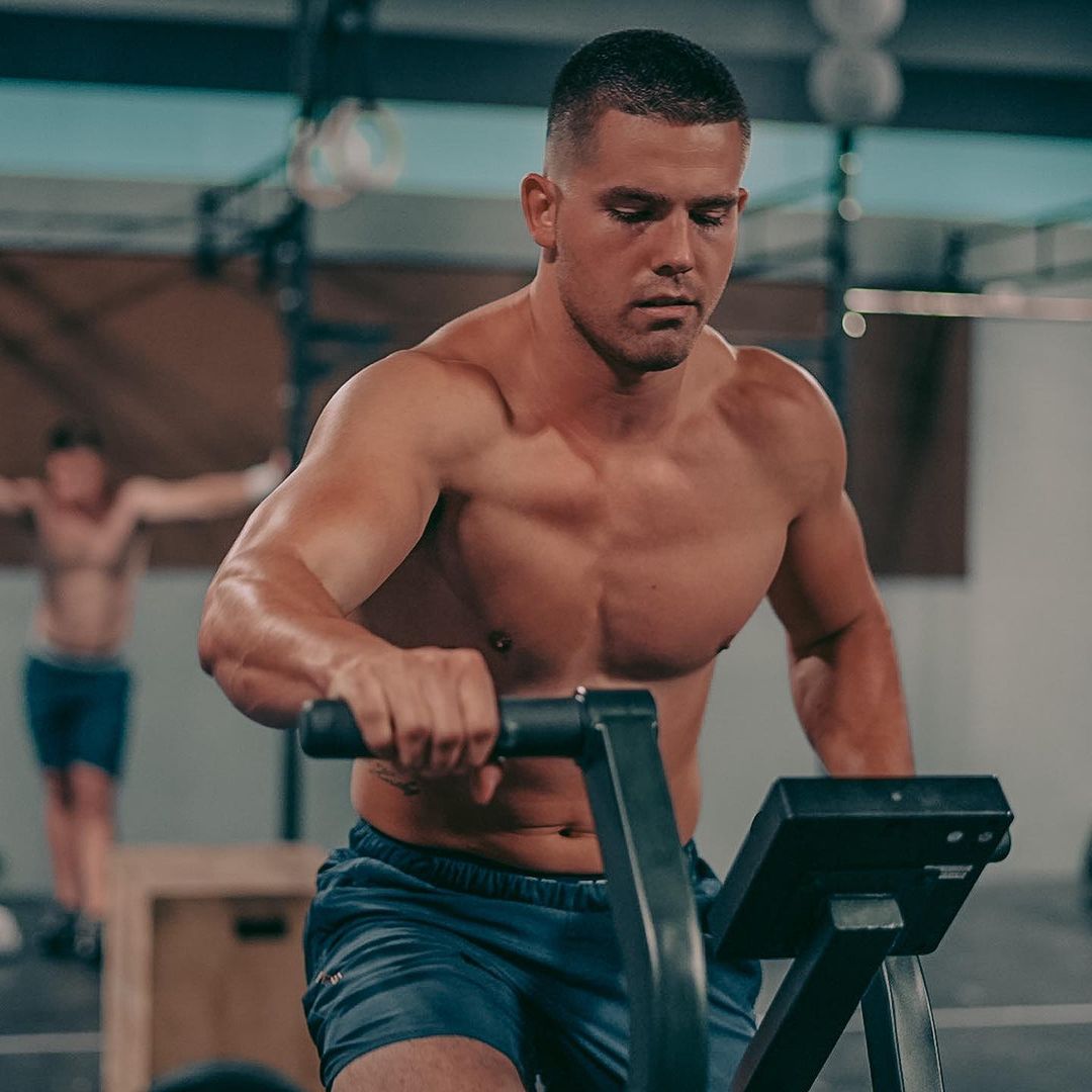 CrossFitter Robert Hartley completa 31 Hero WOD in 31 Ore - CrossMAG